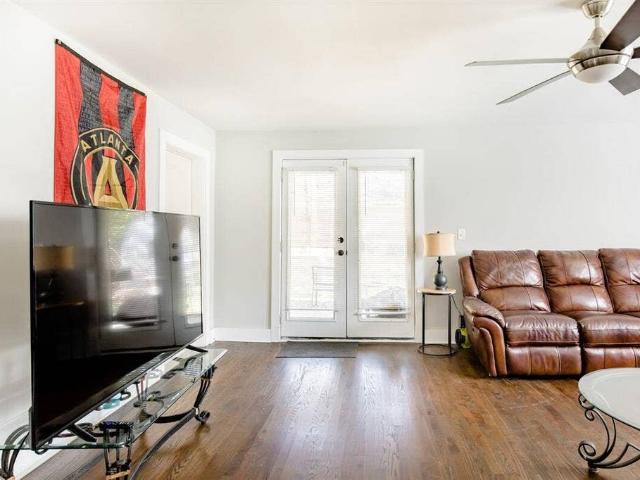 Furnished room near West Midtown