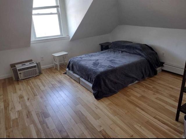 Furnished room,  ok, near , 9/1