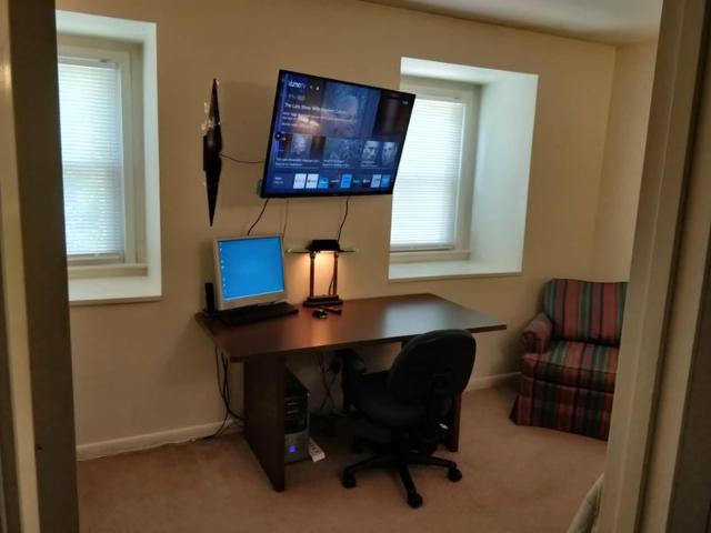 Furnished room on red line