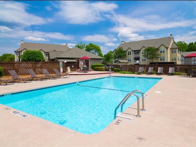 Furnished Room, Pool, Gym, Maid Service