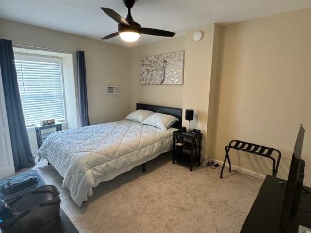 Furnished Room Room 2 in Midtown | Near Broad S