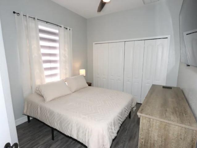 Furnished Room Share|Pool | ALL BILLS INCLUDED