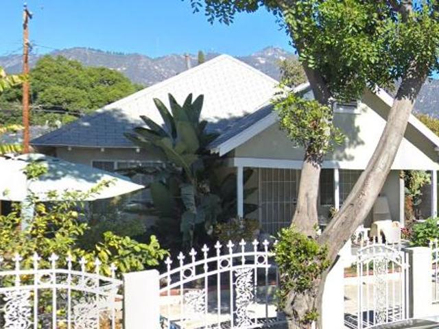 Furnished rooms in an adorable Pasadena house