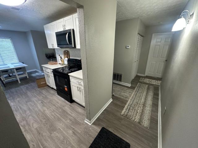 Furnished Rooms ins Apartment Complex
