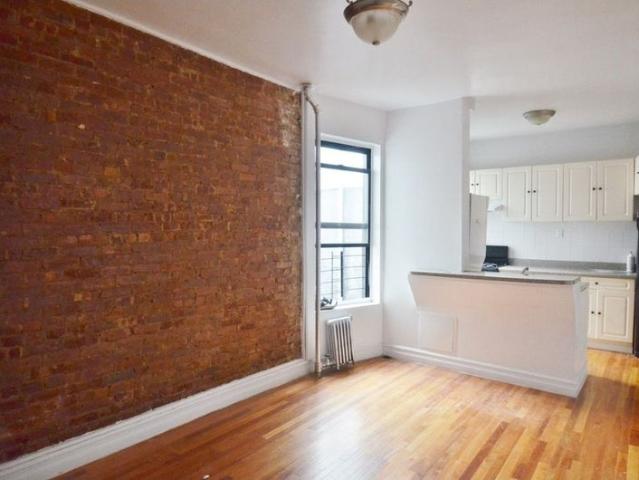 Furnished rooms near Columbia and The City College
