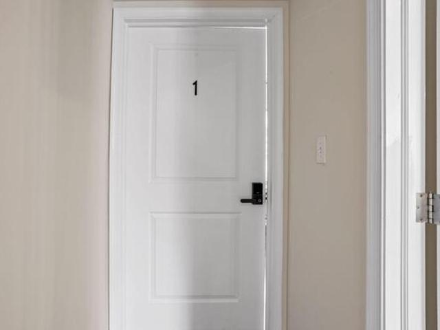 Furnished w/ Private Bathrooms | 1 Week FREE After 6 Months Smart TV • Fast Wi‑Fi