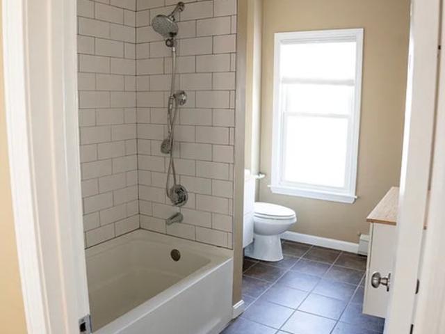 Furnished Waterfront Vibe King Suite near Maverick