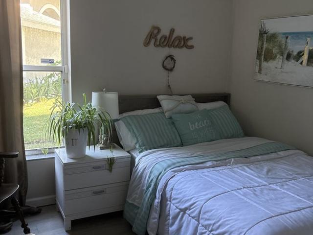 Furnished Wellington Room – Utilities Included