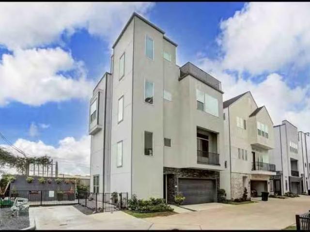 Furnished Townhouse In Houston With Great Amenities 8409 Hemp.