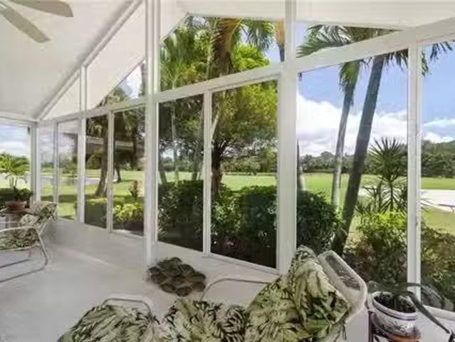 FURNISHED / UNFURNISHED HOUSE WITH 2 CAR GARAGE 1546 Weybridg.