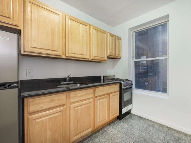 Furnished UES $1,533 Female Roommate
