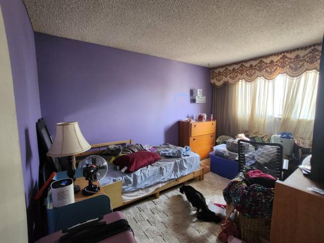 Furnished Upstairs Room, NW Phx. Se habla Español