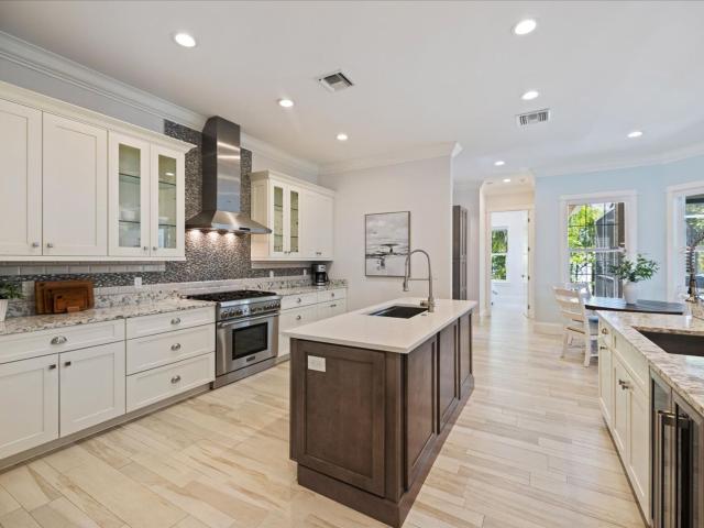 Furnished, Yearly 4bd Home on Siesta Key