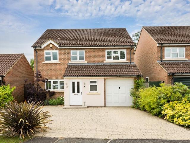 Furnival Close, Virginia Water. 4 bed detached house to rent £3,950 pcm £912 pw
