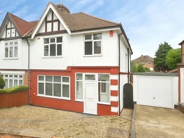 Fursby Avenue, London, N3 1AT, United Kingdom | 3 bed duplex for rent #168124621 | Rentberry