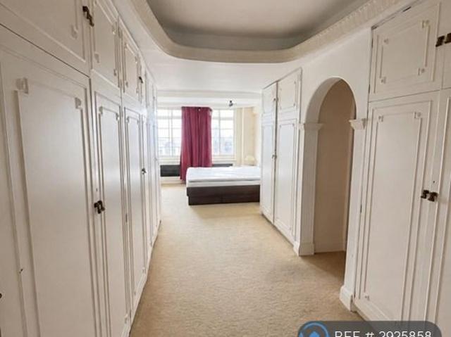 Fursecroft, London, W1H 1 bed in a flat share to rent £1,375 pcm £317 pw
