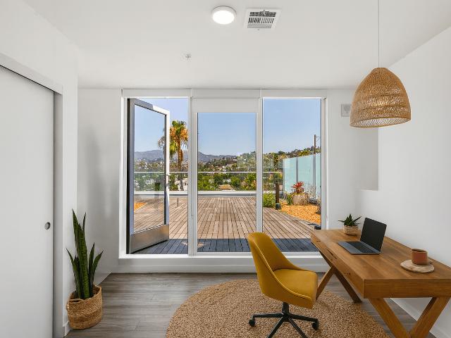 Fusion Hollywood Studio Apartment for Rent at 5750 Hollywood Blvd, Los Angeles, CA 90028 Hollywood Studio District