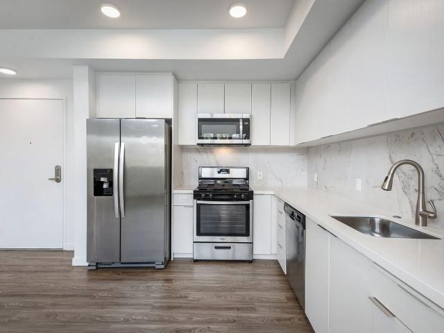 Fusion Hollywood 1 Bedroom Apartment for Rent at 5750 Hollywood Blvd, Los Angeles, CA 90028 Hollywood Studio District