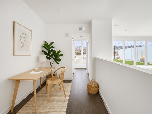 Fusion Hollywood 1 Bedroom Apartment for Rent at 5750 Hollywood Blvd, Los Angeles, CA 90028 Hollywood Studio District