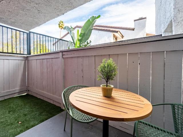 Fusion Warner Center 1 Bedroom Apartment for Rent at 21601 Erwin St, Los Angeles, CA 91367 Woodland Hills Warner Center