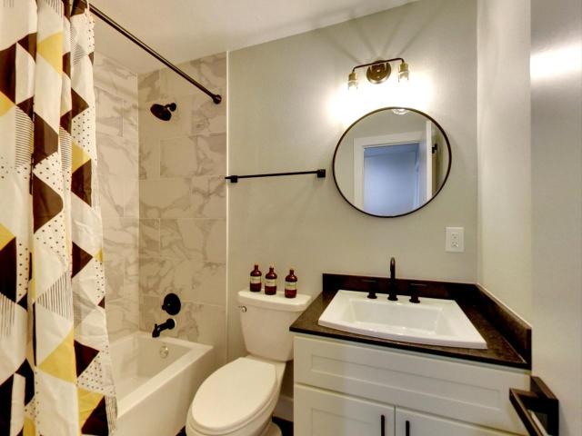 FV I, LLC 2 Bedroom Apartment for Rent at 3128 3128 3142 FRUITVALE AVE, Oakland, CA 94602 Dimond
