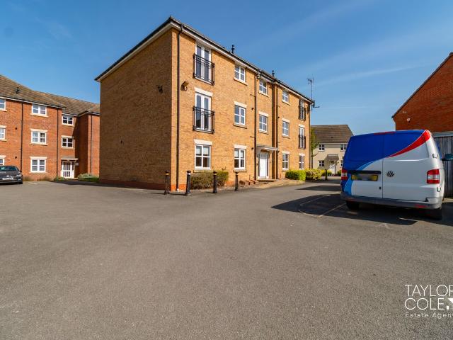 Fyne Court, Lyon Drive B77, 2 bed flat to rent, £900 pcm | PrimeLocation