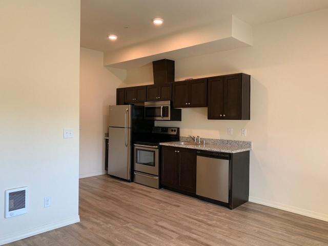 G1510 Herby Studio Apartment for Rent at 1510 C St, Vancouver, WA 98663 Esther Short