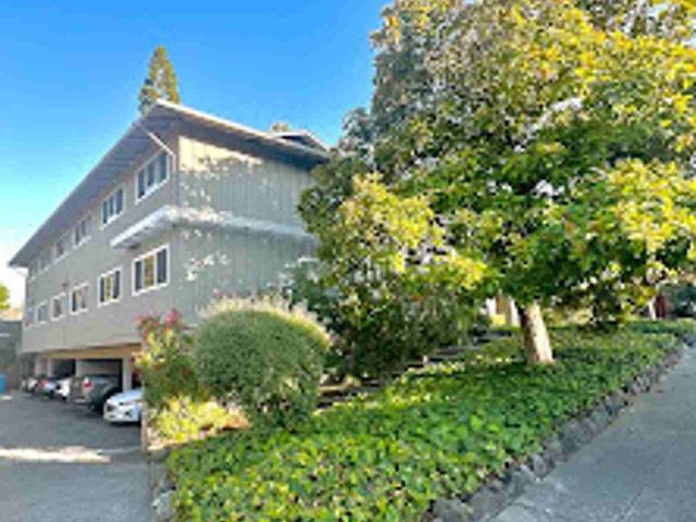 G2 | 3535 3545 Farm Hill Blvd. 2 Bedroom Apartment for Rent at 3535 Farm Hill Blvd, Redwood City, CA 94061 Farm Hill