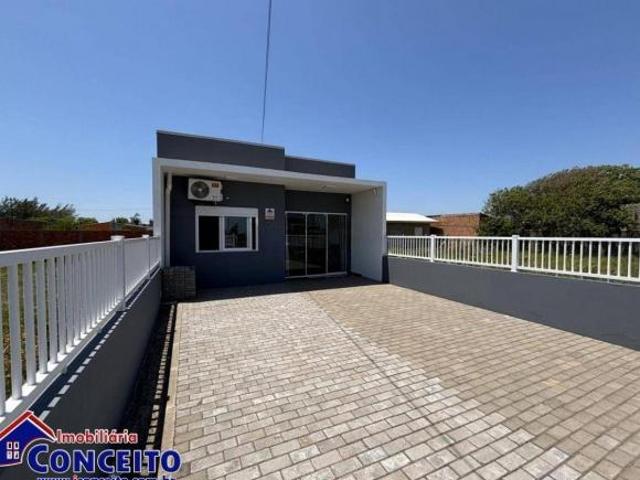 G30 Belíssimo geminado mobiliado localizado no Balneário Marisul