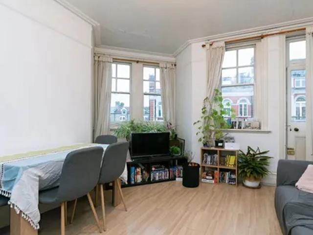 G&G's Timber & Builders Merchants, 37 East Hill Huguenot Place, London, SW18 2QE, United Kingdom | 3 bed apartment for rent #168072184 | Rentberry