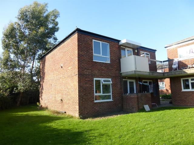 Gamewell Close, Lakenham, Norwich NR1, 2 bed flat to rent, £950 pcm | PrimeLocation