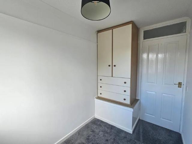 Gannet Close