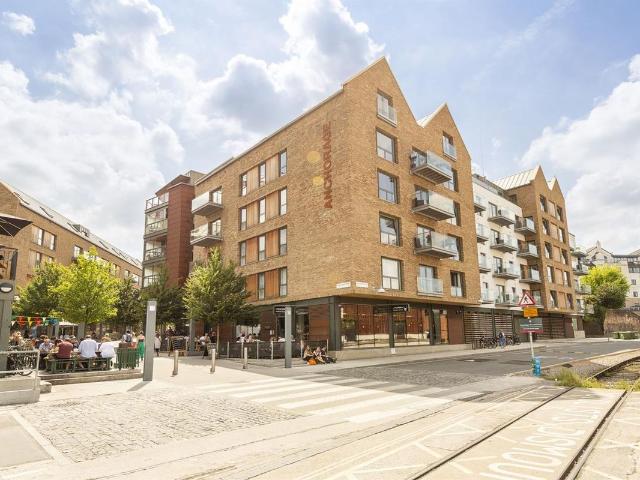 Gaol Ferry Steps, Bristol BS1, 2 bed flat to rent, £2,500 pcm | PrimeLocation