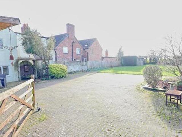 Gable End, Hawkes Mill Lane, 4 Bedroom Cottage