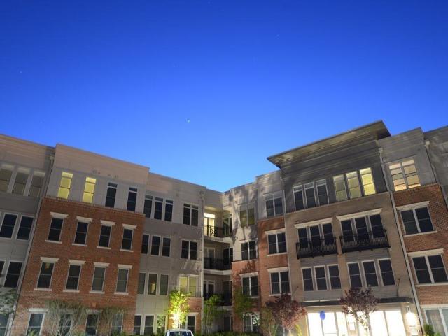Gables Centerpointe 2 Bedroom Apartment for Rent at 12190 Waveland St, Fairfax, VA 22033