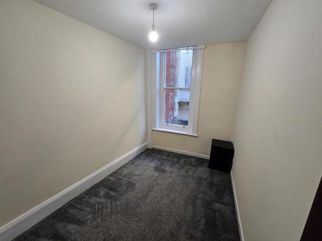Gables, BH1 2 bed apartment to rent £1,395 pcm £322 pw