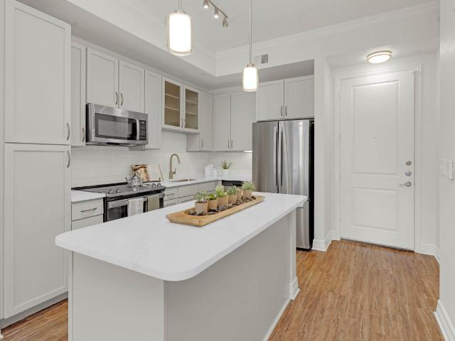 Gables Villa Rosa 1 Bedroom Apartment for Rent at 2650 Cedar Springs Rd, Dallas, TX 75201 Uptown