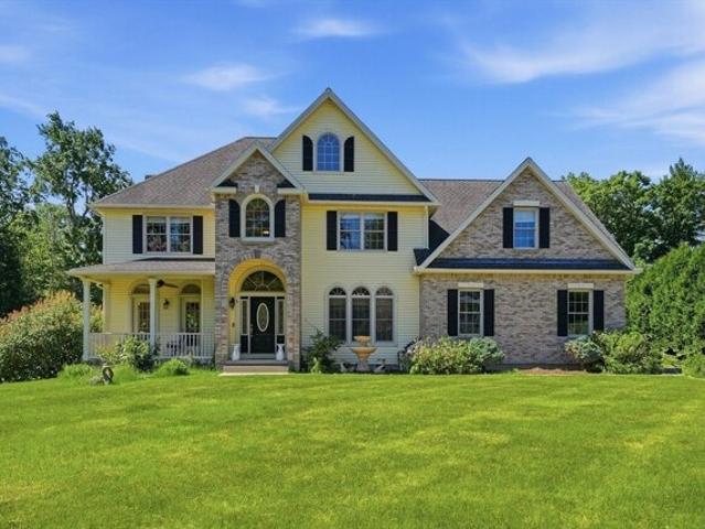 Gableview Ln, Southwick, Home For Sale