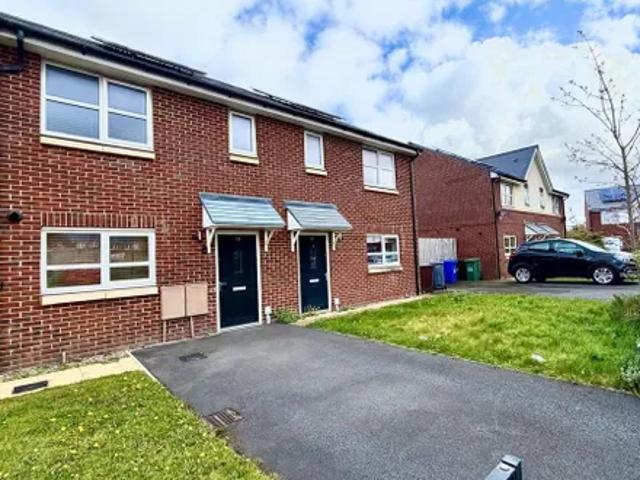 Gabriel Close, Manchester, M12 5WF, United Kingdom | 2 bed duplex for rent #166644014 | Rentberry