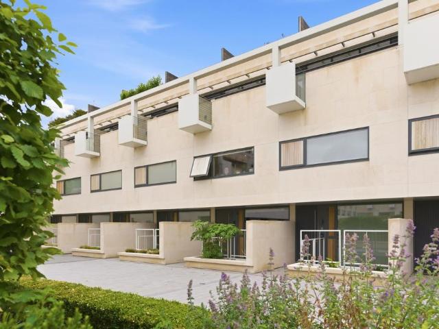 Gabriel Square, Hertfordshire AL1 4 bed house to rent £4,500 pcm £1,038 pw