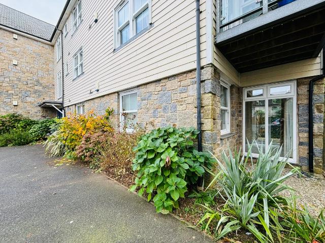 Gadwall Rise, Saltings Reach, Hayle TR27, 2 bed flat to rent, £1,100 pcm | PrimeLocation