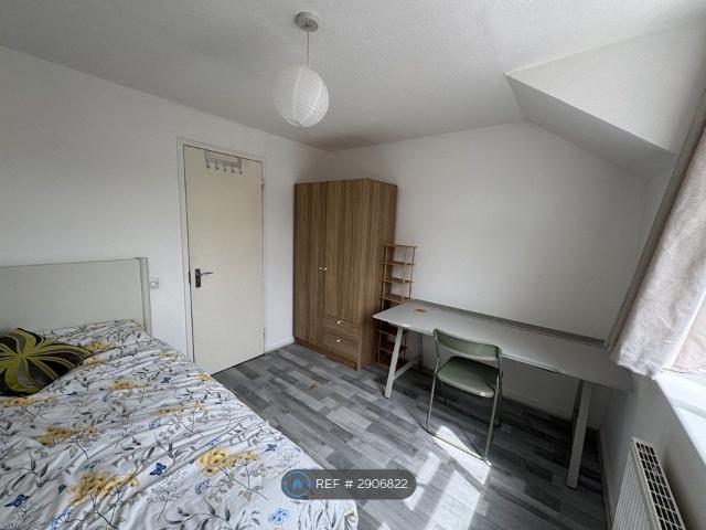 Gadwall Way, London SE28, Room to rent, £800 pcm | PrimeLocation