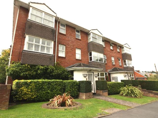 Gadebridge Court, Warners End Road, Hemel Hempstead, Hertfordshire HP1, 2 bed flat to rent, £1,395 pcm | PrimeLocation