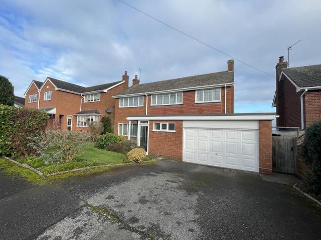 Gaialands Crescent, Lichfield, WS13 3 bed detached house to rent £1,850 pcm £427 pw
