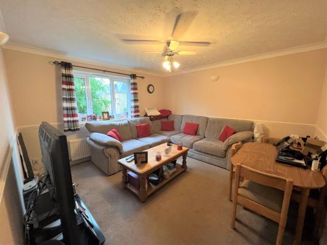 Gainsborough Court, Leicester Road EN5, 1 bed flat to rent, £1,495 pcm | PrimeLocation