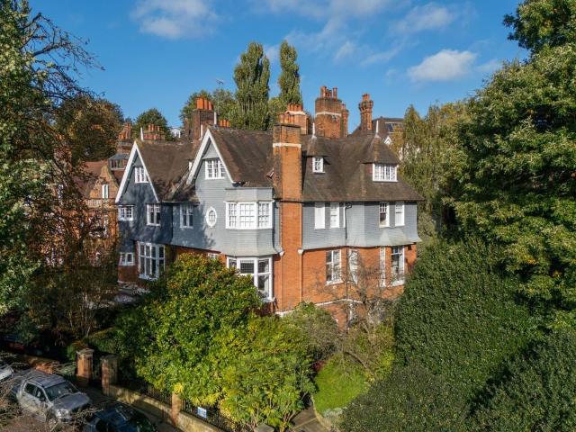 Gainsborough Gardens, Hampstead, London NW3, 6 bed detached house to rent, £28,167 pcm | PrimeLocation