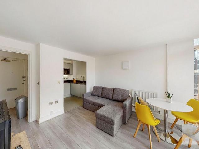 Gainsborough House, Cassilis Road. 1 bed apartment to rent £2,200 pcm £508 pw