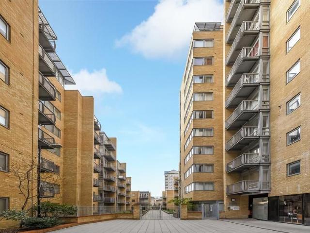Gainsborough House, Cassilis Road, Canary Wharf, London E14, 1 bed flat to rent, £1,993 pcm | PrimeLocation