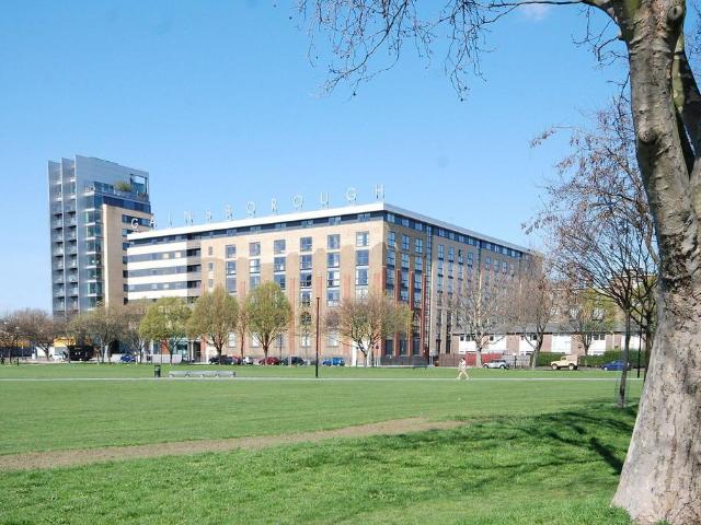 Gainsborough Studios West, Islington. 2 bed flat to rent £3,100 pcm £715 pw