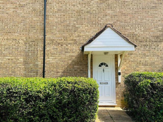 Gainsborough Road, Hayes UB4, 1 bed maisonette to rent, £1,350 pcm | PrimeLocation